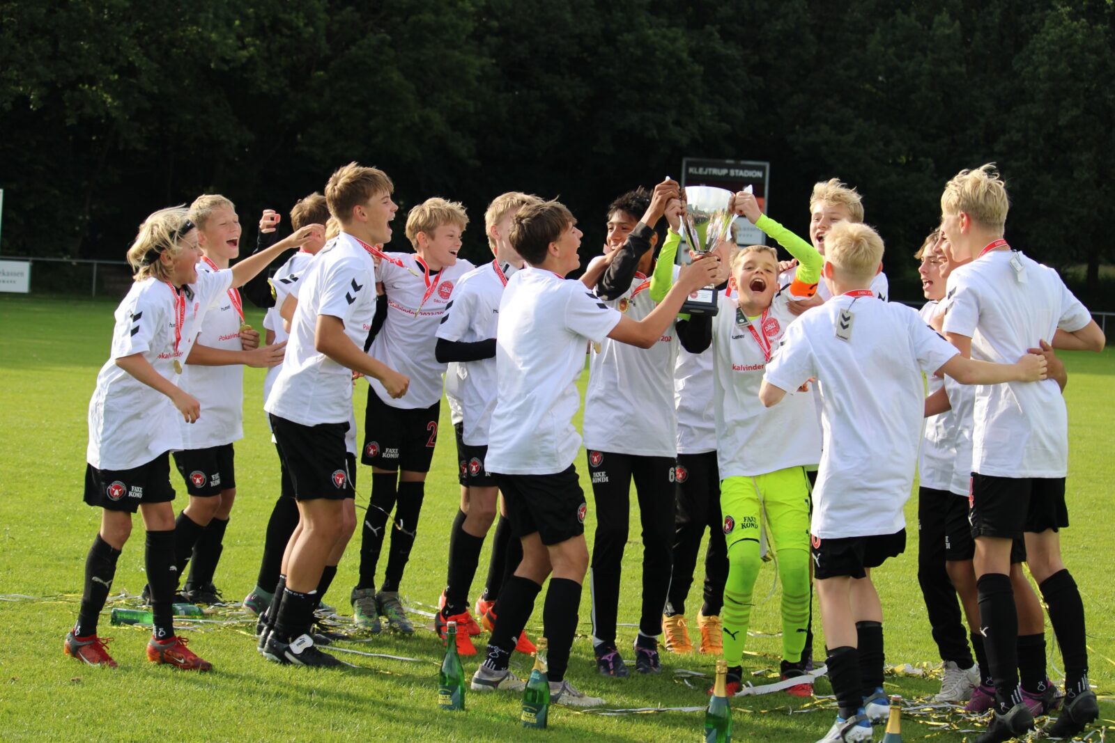 FCM U13 og U14 sikrer triumf i DBU Jylland Pokalfinalen mod AaB - FCM Klubsamarbejdet